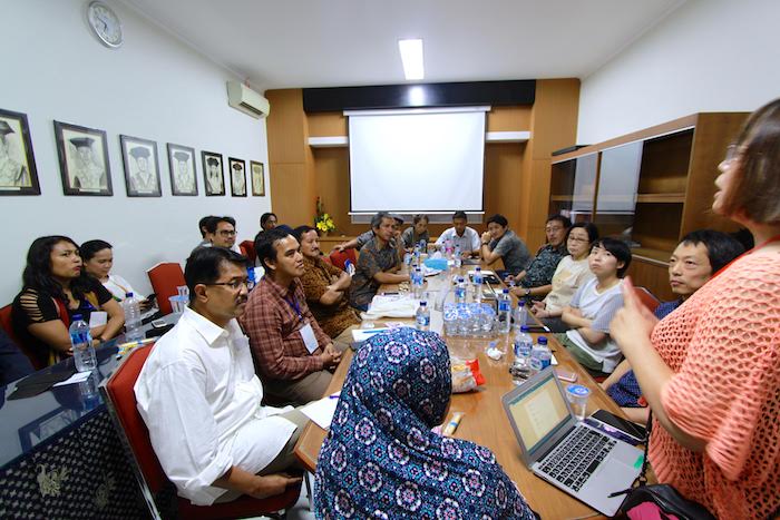 Workshop 3: Digital transformation of Community Radio: The Australian ...